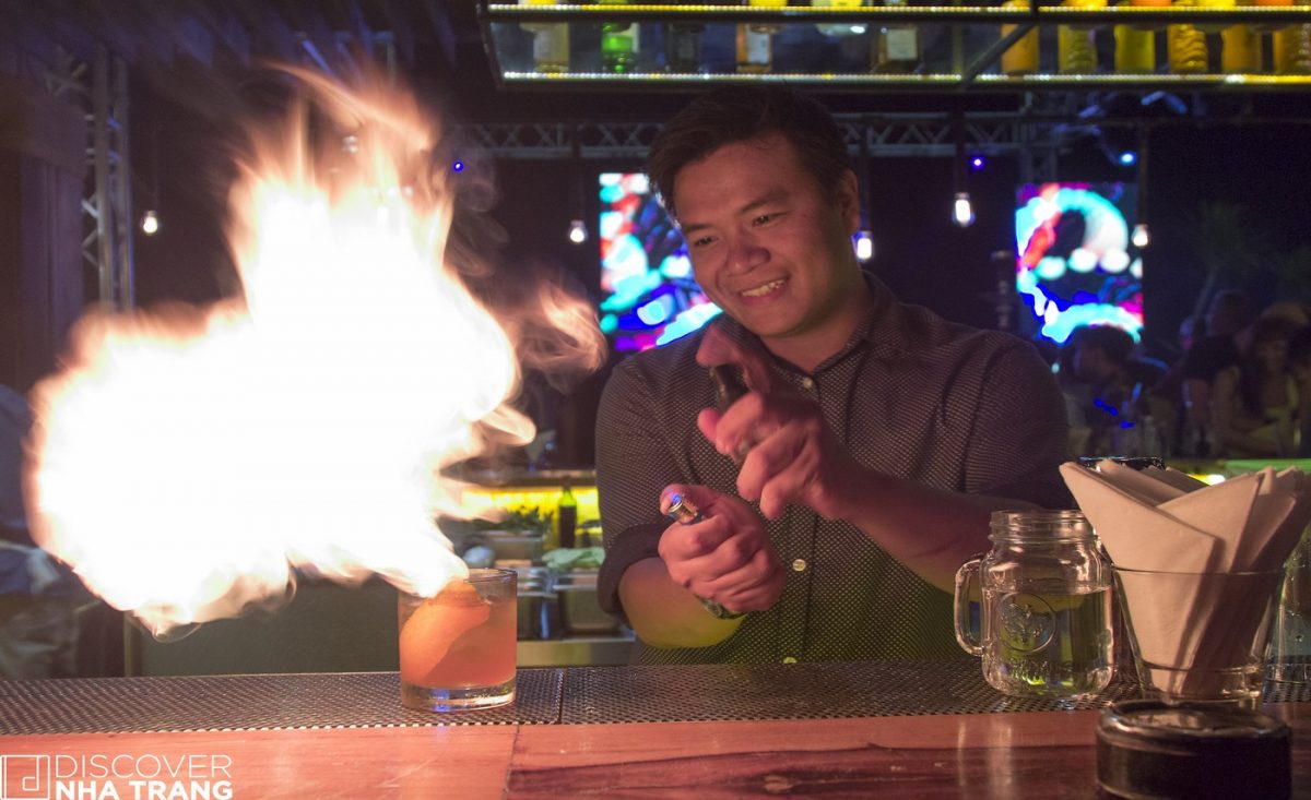 COCKTAIL MIXOLOGY AT SKYLIGHT | Discover Nha Trang